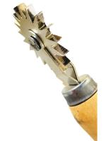 China Short Wheel Embedder Beehive Tools Wooden Handle Big Wheel Gear Embedder Beekeeping Tools for sale