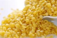 China 100% Pure Natural Yellow Beeswax Pellets Food Level Microcrystalline Wax for sale