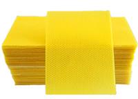 China Grade A Beeswax Foundation Sheet with Customizable Size and 70-110g Weight per Sheet for Beekeeping for sale