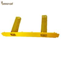 China 4L Plastic Bee Feeder Plastic Yellow Beekeeping Hive Tool Feeder With Accessories for sale