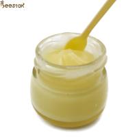 China Organic Fresh Royal Jelly 1.4% 10-HDA Light Yellow Queen Bee Food Promotes Hematopoietic Function for sale