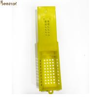 China Beekeeping Queen Rearing Bamboo And Plastic Queen Bee Rearing Cage for sale