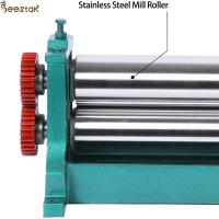 China Manual Stainless Steel Beeswax Sheet Making Machine with Customizable Size for Beeswax Foundation for sale