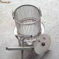 China Beekeeping Equipment Stainless Steel Honey Press Machine With Honey Barrel for sale