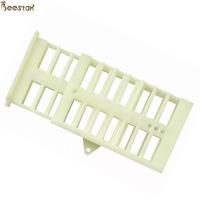 China Plastic Multifunctional Queen Cage 11.2cm*3.1cm*1.7cm for Bee Queen Rearing System for sale