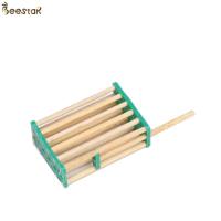 China Wholesale Beekeeping Tool Queen rearing Short Baboo Queen Bee Cage for Bee Farm for sale