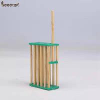 China Wholesale Beekeeping Tool Queen rearing Short Baboo Queen Bee Cage for Bee Farm for sale