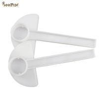 China Plastic Bee Hive Entrance Feeder Beehive Accessories For Beekeeping for sale
