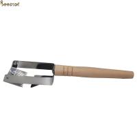 China Small Wooden Handle Honey Uncapping Tools 17 Needles Uncapping Fork for sale