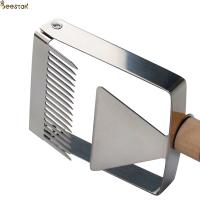China Small Wooden Handle Honey Uncapping Tools 17 Needles Uncapping Fork for sale