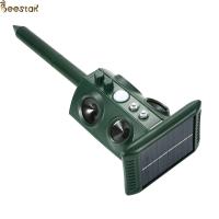 China Outdoor Indoor Beekeeping Equipment Solar Powered Animal Repellent For Garden for sale