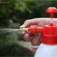 China 800ml Pe Plastic Spray Bottle Garden Sprayer Strong Botter Beekeeping for sale