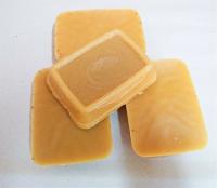 China Grade B Organic Pure Natural Beeswax For Balms , Candles , Wraps , Polish for sale