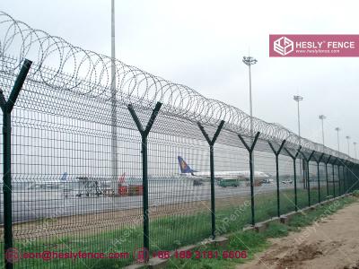 China 3D Welded Wire Mesh Fencing Panels, RAL6005 PVC coated, 2.4mX2.5m, Airport Perimeter Security Fence for sale