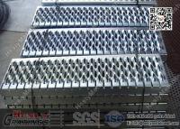China 4m Length Metal Safety Grating With Serrated Surface | China Safety Grating Factory for sale