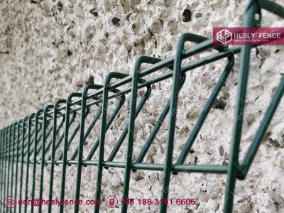 China Roll Top and Bottom Welded Mesh Fencing | 50X150mm hole | 4.5mm Wire Thickness | HeslyFence, China for sale