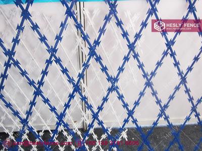 China Diamond Welded Razor Mesh Fencing | 150X300mm Hole | 1.8mX6.0m for sale