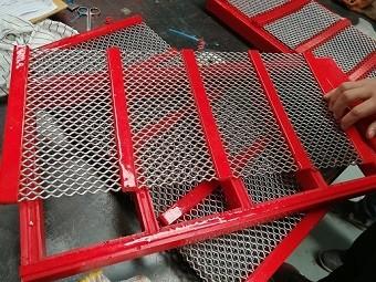 China High Wear Resistance Self-Cleaning Mesh PU Polyurethane 1.5mm-45mm Aperture with 50-90% Open Area for sale