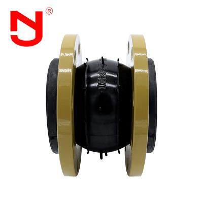 China DN100 Nitrile Single Sphere Rubber Expansion Joint High Pressure for sale