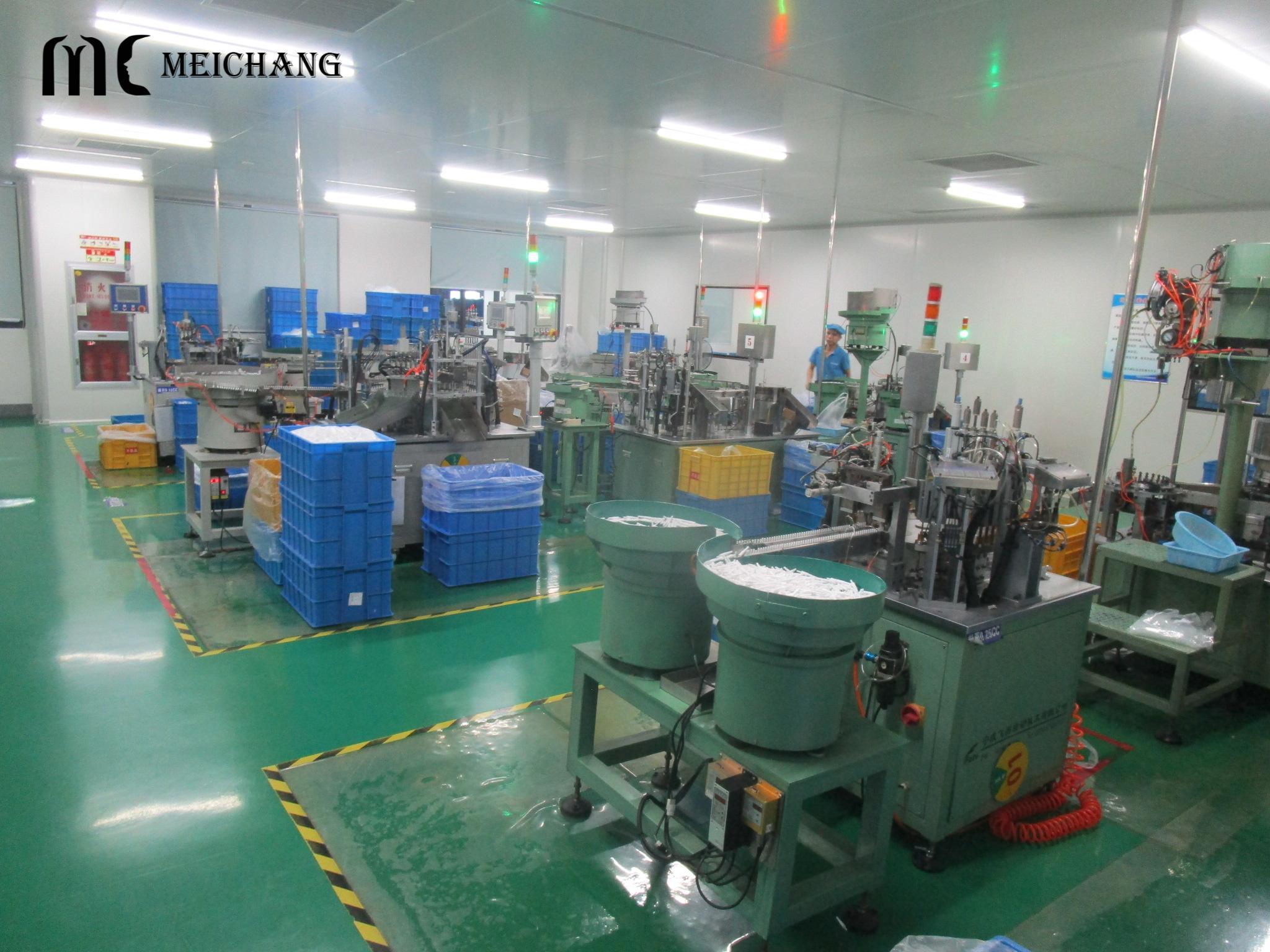 automated assembly line for plastic pump bottle and airless bottle production