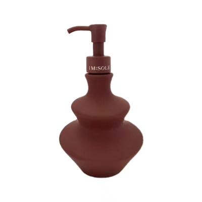 China Irregular Shaped Plastic Pump Bottle with Spiral Lock - 24/410 Capacity, 0.5ML Dosage for Shampoo and Cosmetic Products for sale
