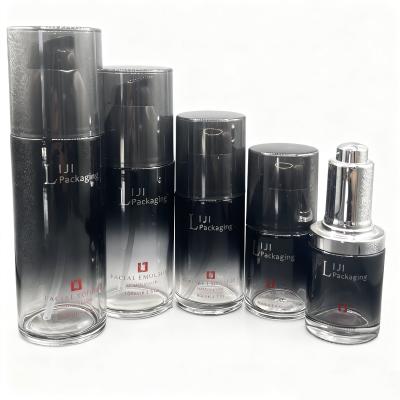 China 40ml 60ml 100ml 120ml Cosmetic Glass Bottle Packaging with Food-Grade Material and 10,000 MOQ for sale