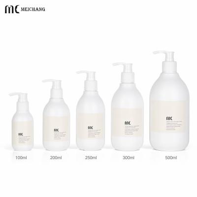 China 100ml-500ml Round PE Shampoo Bottle with Lotion Pump Custom Plastic Personal Care Packaging Bottle（MC-440） for sale