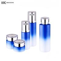 China Blue & White Oriental Design Light-Blocking Glass Skincare Bottle with UV Protection Coating and Customizable Decoration for sale