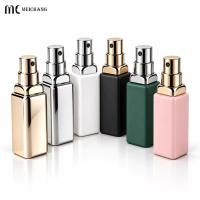 China 5ml Square Portable Breath Freshener Spray Bottle for Custom Fragrance-Inspired Oral Care Packaging (MC-1208) for sale