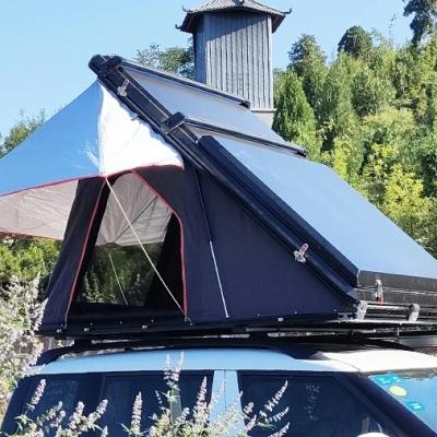 China Camping Aluminum 3 Person Outdoor Hiking Rooftop Roof Top Car Tent Triangle Clamshell Hard Shell Top Roof Tent for sale