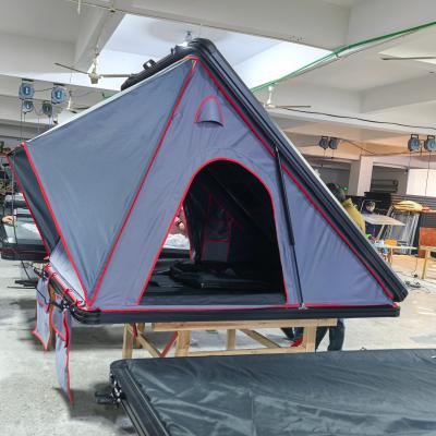 China 2025 Factory Price 4WD Camping Car Roof Tent OEM 4X4 Aluminium Hard Shell Triangle SUV Rooftop Top Tent Hard Shell Tent Camping for sale