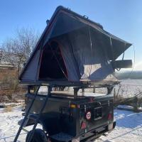 China OEM 4x4 Outdoor Camping Car Rooftop Tent Waterproof Triangle Aluminum Shell with Oxford Fabric Hard Clamshell Roof for Vehicles for sale
