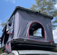 China Waterproof Hard Shell Roof Top Tent for 6-Person Jeep SUV Wrangler Aluminum Fold Car Tent with Ladder Accessory for sale