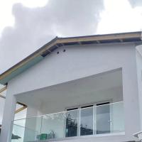 China C-08 Tempered Glass Balcony Railing System with Stainless Steel Handrail - Custom Sizes, 30-Day Delivery, CE Certified for sale
