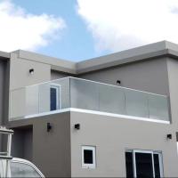 China C-08 Tempered Glass Balcony Railing System with Stainless Steel Handrail - Custom Sizes, 30-Day Delivery, CE Certified for sale