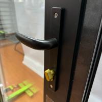 China Custom Aluminum Pivot Doors with Double Glazed Glass - 30-Day Delivery, CE Certified, Energy Efficient Casement Style for sale