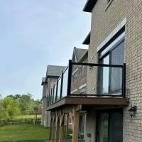 China No Handrails Glass Railing System - EPDM Protected Laminated Glass with Custom Sizes & CE Certification for sale