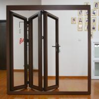 China SQ-75 Black Aluminum Folding Doors with Low-E Glass - Waterproof Bifold Design 30-45 Day Delivery for sale
