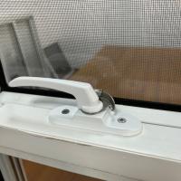 China Low-E PVC Hung Windows with 1.5mm Steel Lining and Double Glazed Options for Energy Efficient Vertical Sliding Operation for sale