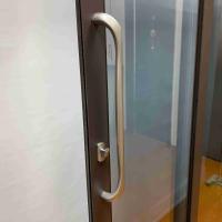China Custom Aluminum Sliding Glass Doors with Double Tempered Glass - 25-30 Day Delivery, 2000 SQM Monthly Capacity for sale