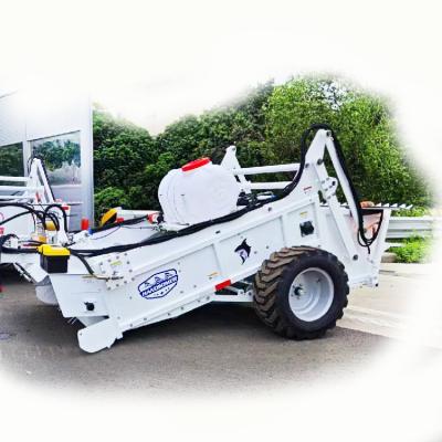 China 300mm Hydraulically Controlled Vibrating Screen for Beach Sand Cleaning Weight KG 1800kg for sale