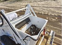 China Walk Behind Beach Cleaner for 80HP Tractor Attachment 2000rmin Speed 20000-30000m'/h for sale