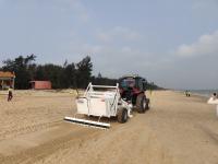 China 1800kg Weight Sand Cleaning Attachments for Skid Steer Loaders Environmental Products for sale