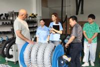 China Semi-Automatic Heavy Duty Hose Reel with High Temperature Resistance and Fan for Vehicle Exhaust Extraction for sale