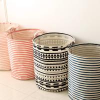 China Customizable Foldable Laundry Basket 40x50cm Jute Canvas Storage Bin with Lid for sale