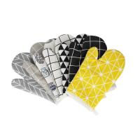 China Baking Kitchen Tools And Utensils Oven Mitts Microwave Insulation Mat for sale