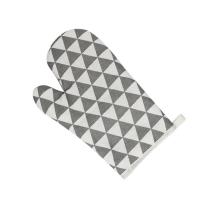 China Baking Kitchen Tools And Utensils Oven Mitts Microwave Insulation Mat for sale