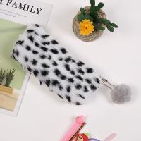 China Plush Leopard Print Pencil Case 21x8x3.5cm Cute School Stationery Storage Bag for Girls for sale