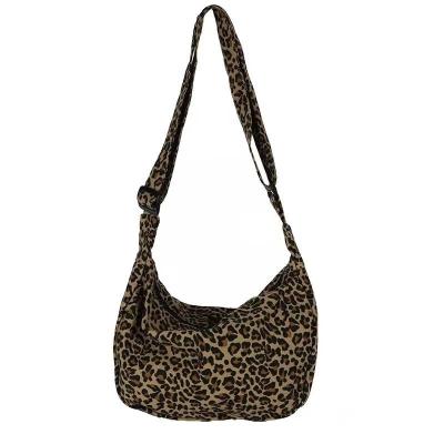 China Fashion Leopard Print Eco Canvas Tote Bag 25x30x7 cm Large Capacity Shoulder Bag for Women for sale
