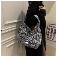 China Women Leopard Print Eco Canvas Tote Bag 32x28x14 cm Animal Pattern Shopping for sale